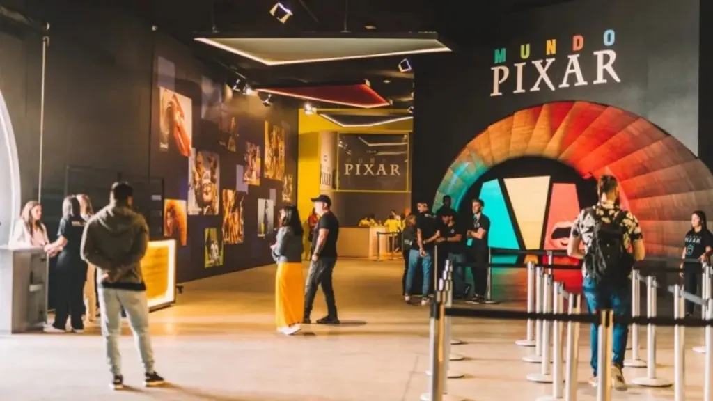 Mundo Pixar ¡Llega a la CDMX! • Metropolitano