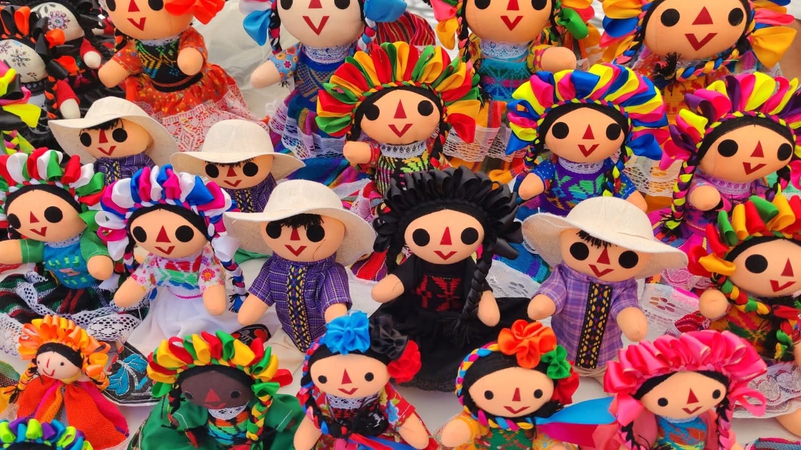 Artesanías de Aguascalientes y otros estados en el Patio de las ...